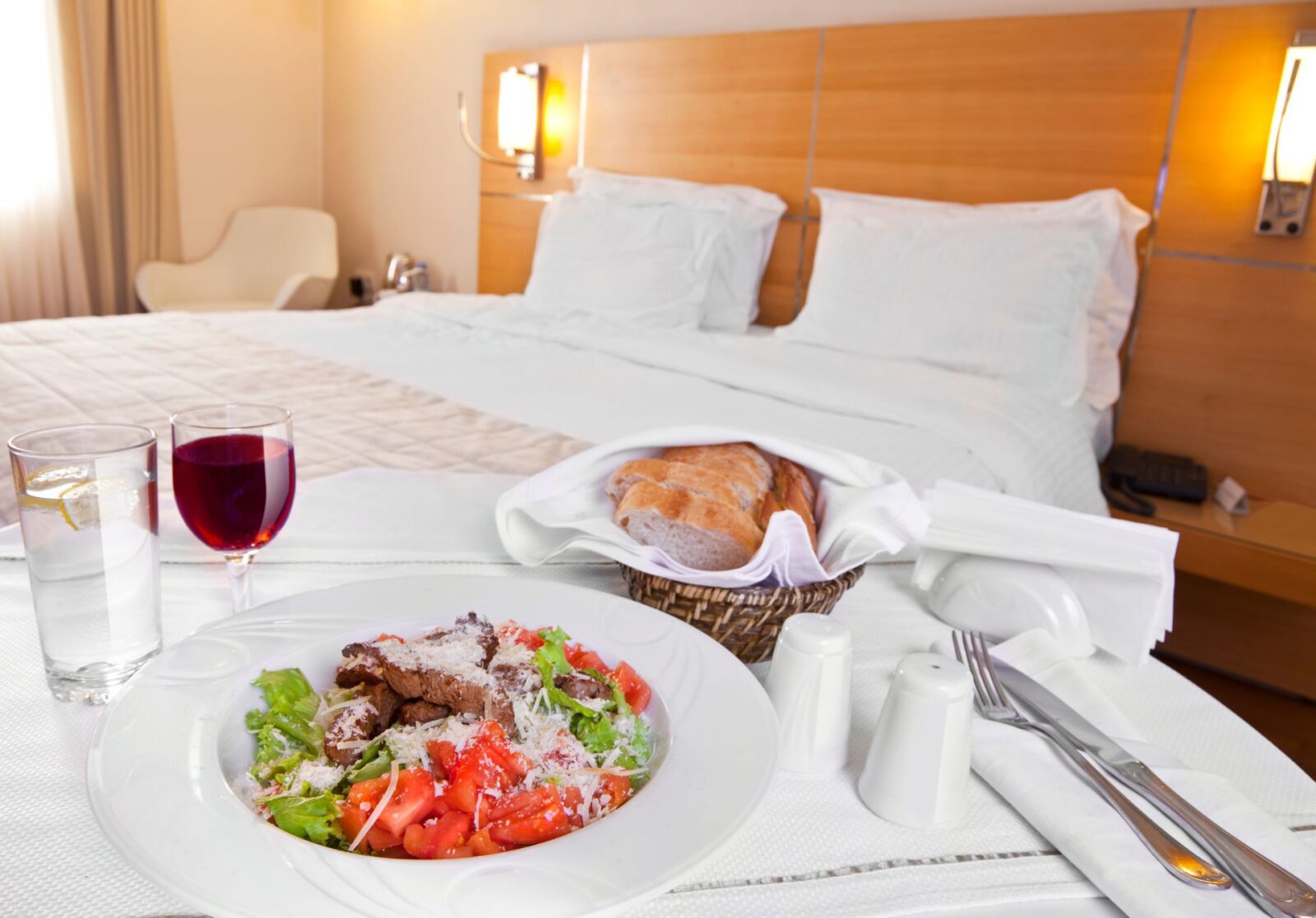 The Role of Nutrition in Healing Hotels: Gourmet Healthy Dining